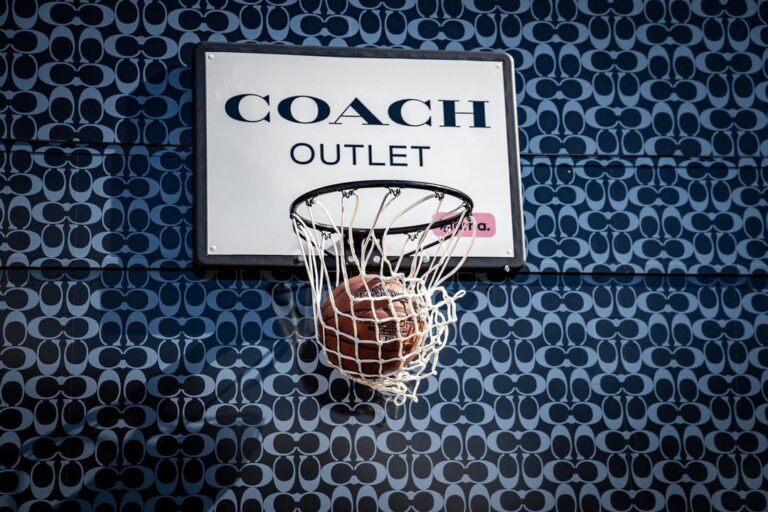 Custom Glass Box Truck Advertising — Lime Media